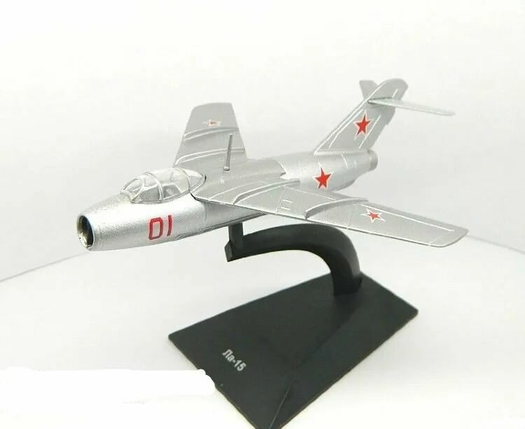Масштабная модель 1/87 самолет Ла-15