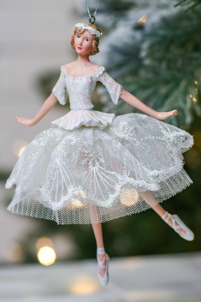 Ёлочная игрушка балерина - кружевной вальс (в корсаже с рукавами до локтя), полистоун, текстиль, белая, 15 см, Goodwill MO93043-3