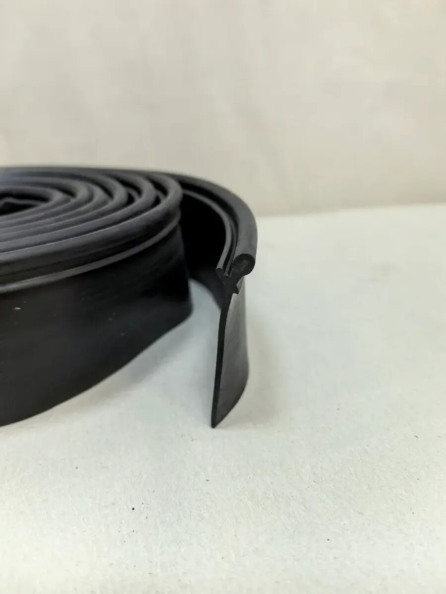 Уплотнитель для ворот верхний, Doorhan 80028, длина 3 м