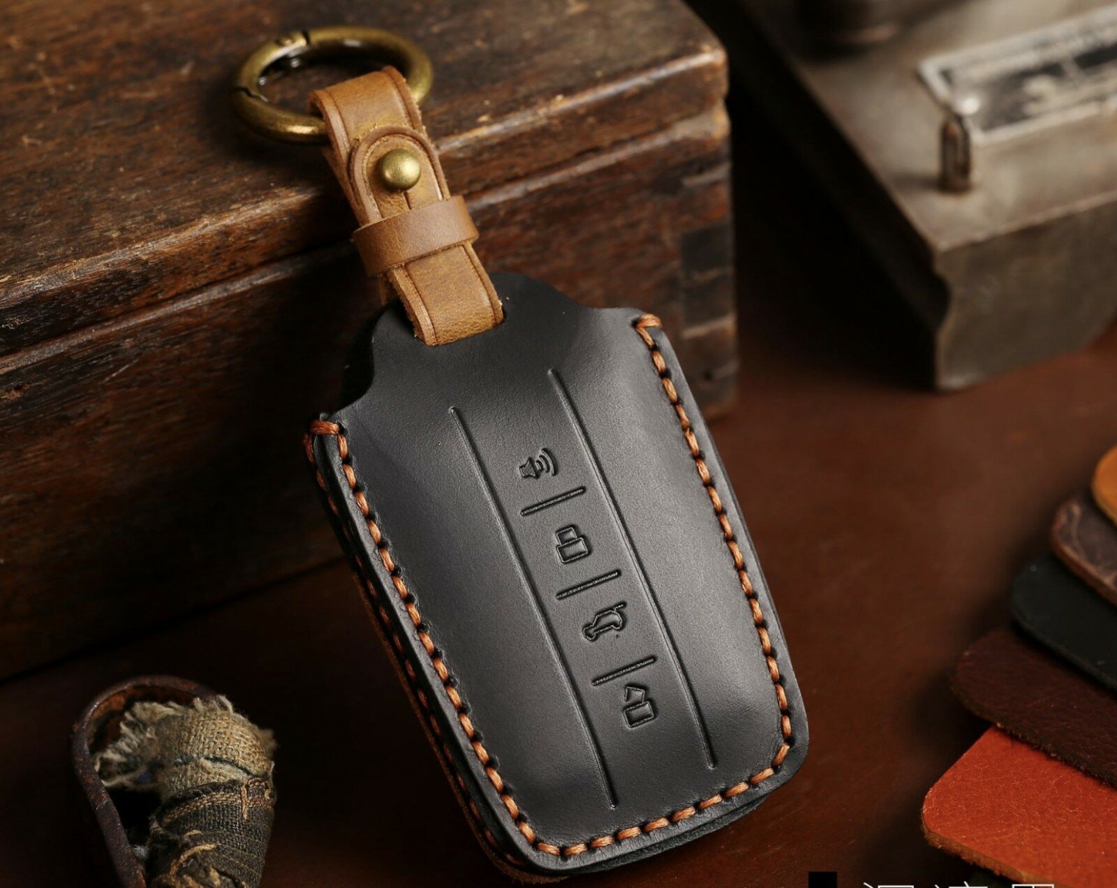 Чехол для ключа автомобиля MyPads Tank 300 500 из натуральной кожи с металлической застежкой