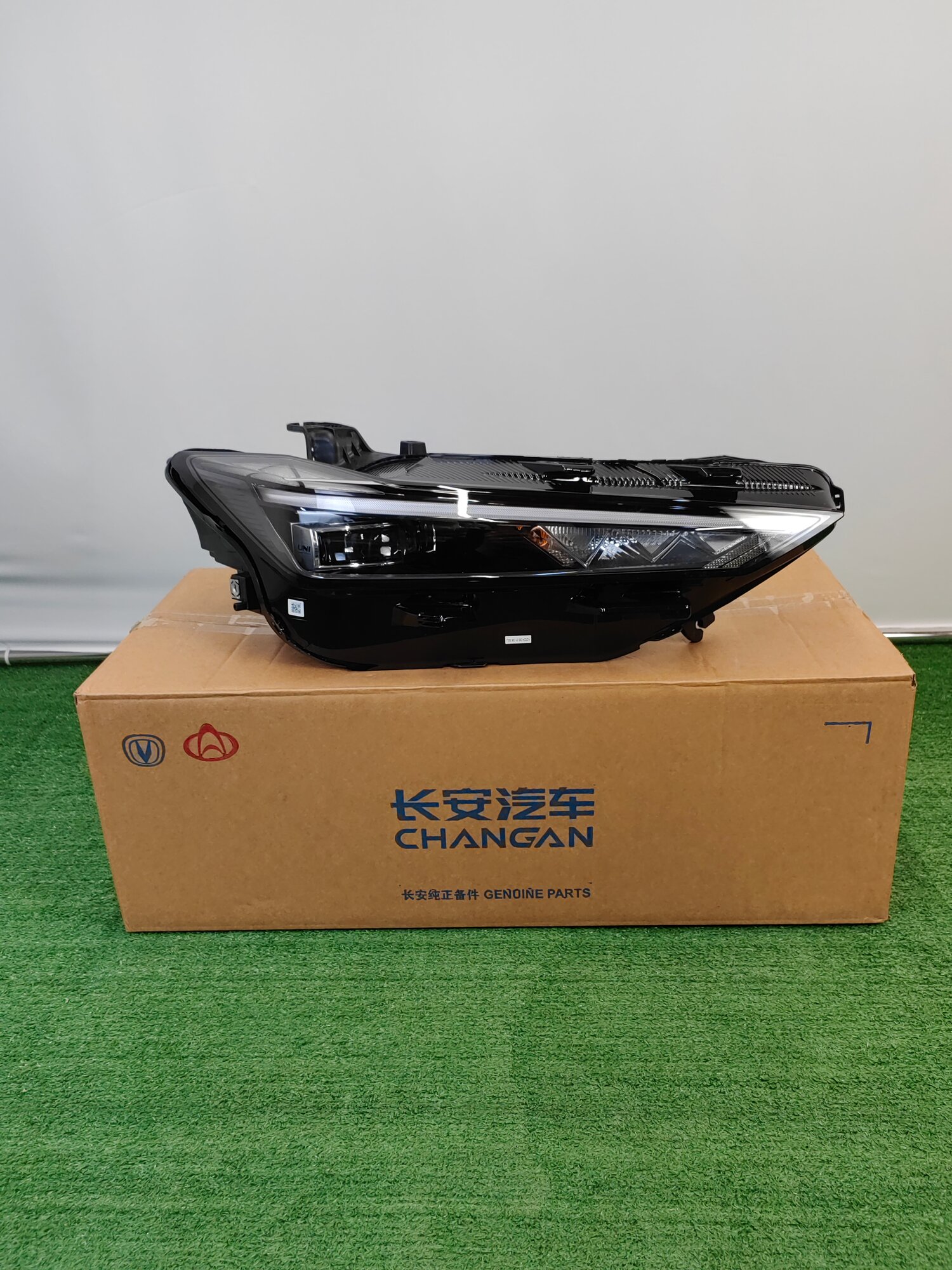 Changan Фара правая Changan Uni-V C281F2805010300AA