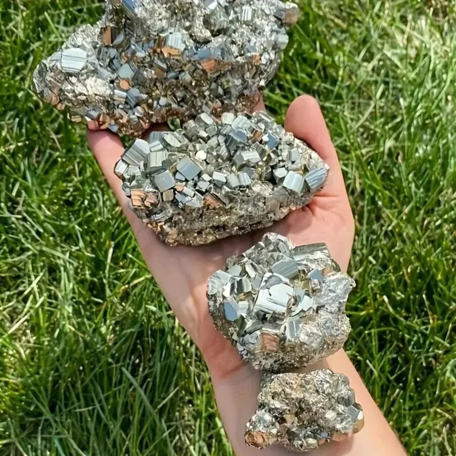 Большой природный кластер пирита 150-220g 1pc