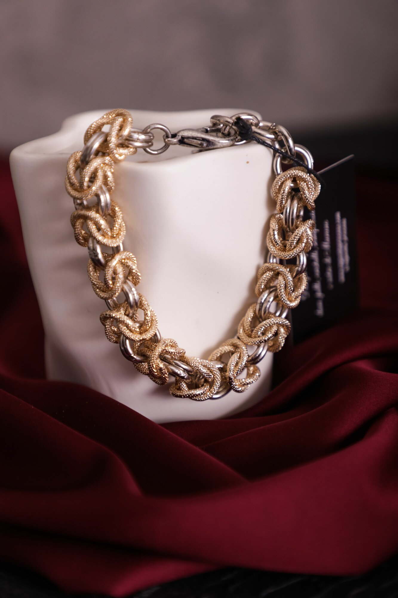 Плетеный браслет