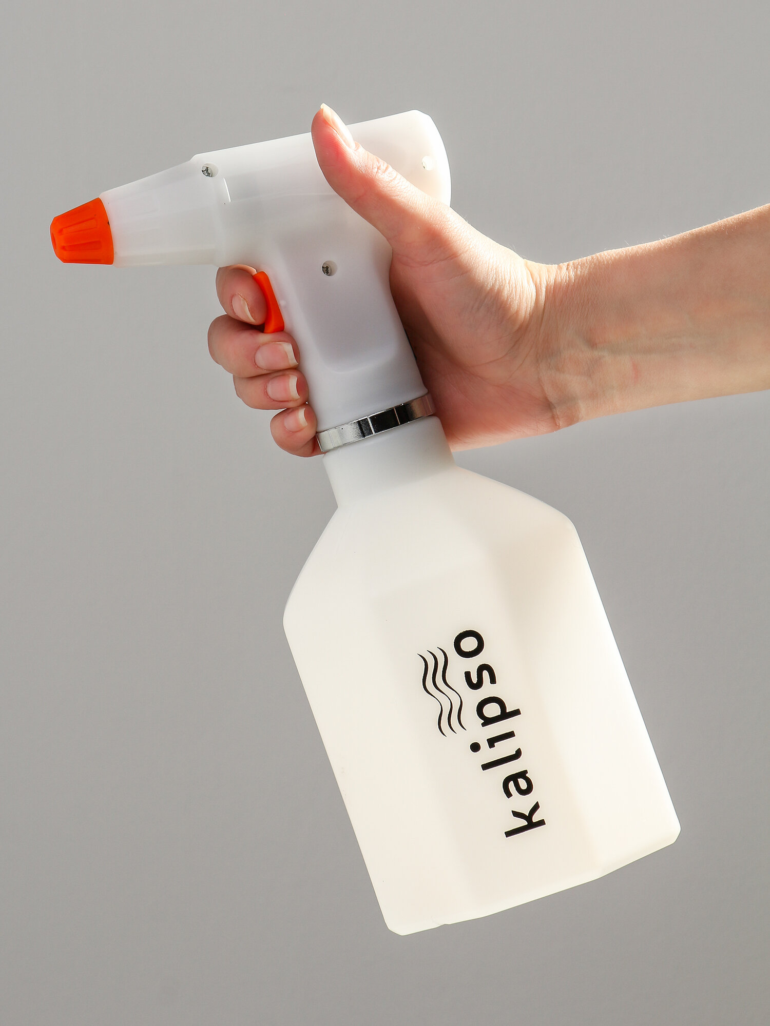 Опрыскиватель садовый аккумуляторный Kalipso KF-PES-001, 1 л, Li-ion 2 Ач, белый пульверизатор для комнатных растений и дачи