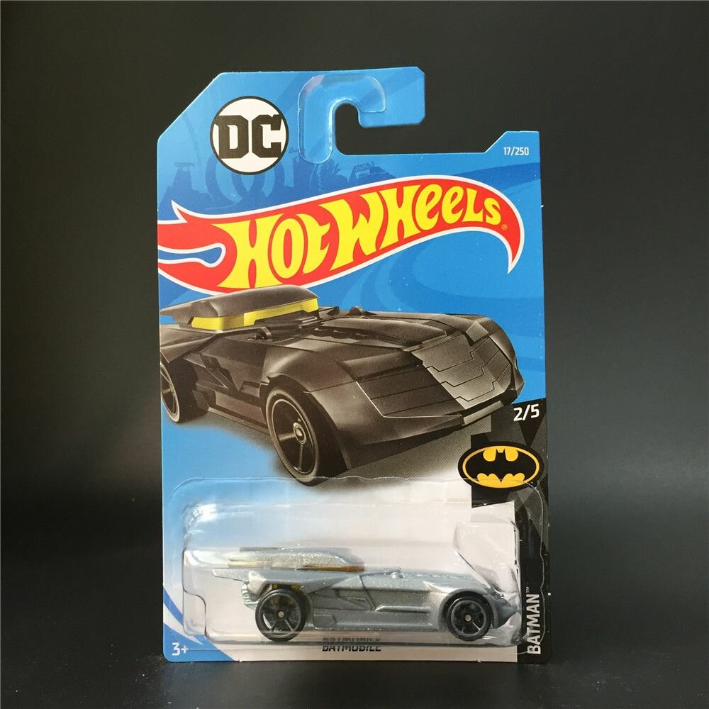 Hot Wheels 2022D, Литая модель автомобиля 1:64(17-Бэтмен)
