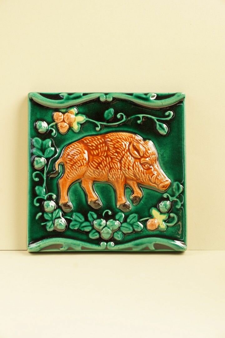 Кабан. Панно, изразец, настенный декор, плакетка, украшение настенное интерьерное. Ярославская майолика. Керамика ручной работы. Сделано в России.