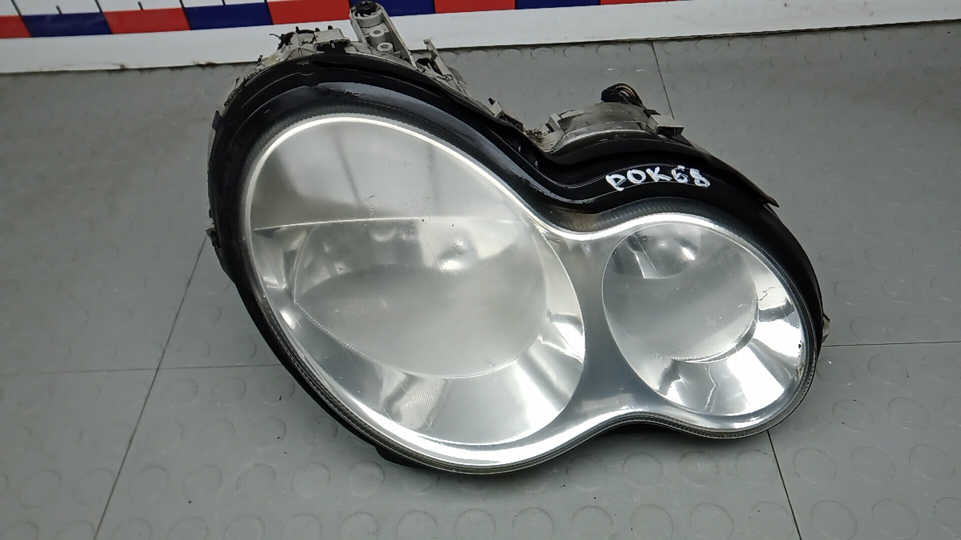 Фара правая MERCEDES BENZ C-CLASS W203