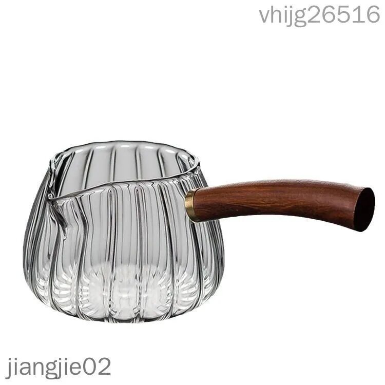 Молочник, 1 шт