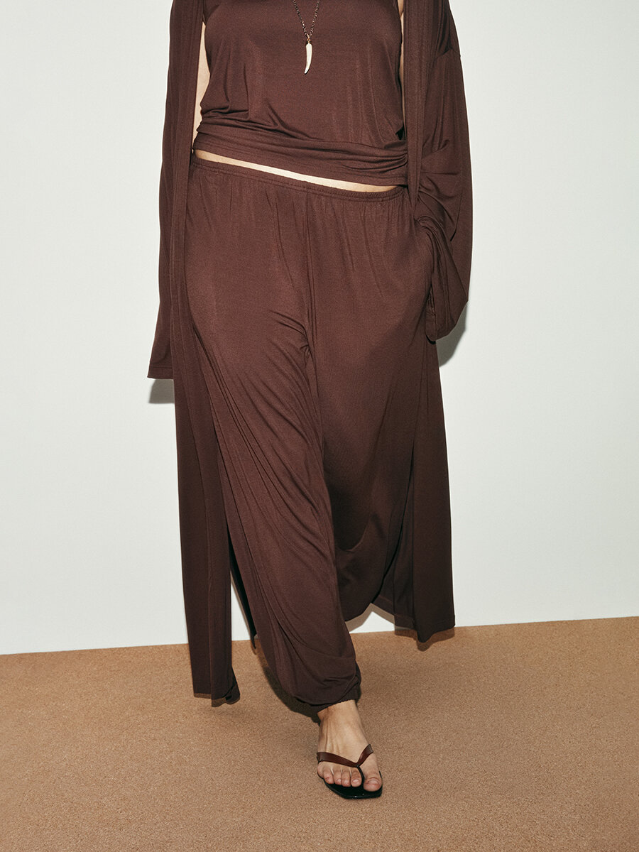 Брюки джоггеры вискозные на резинке больших размеров