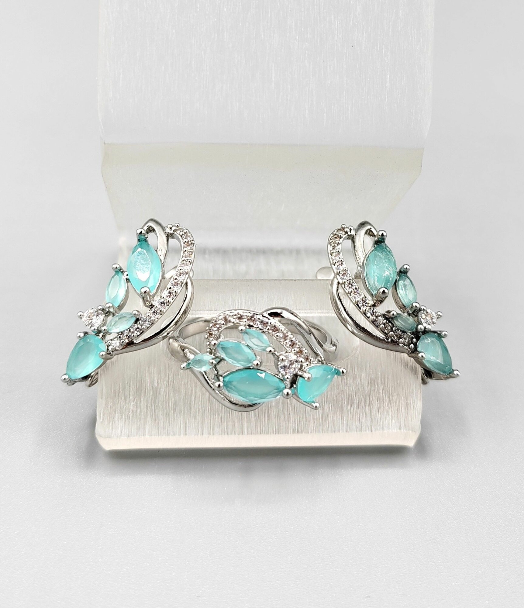 Комплект бижутерии, турмалин синтетический, искусственный камень