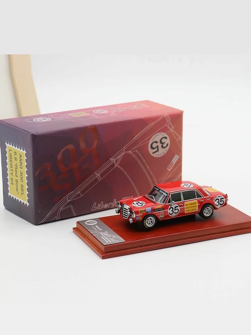 Машинка Liberty 1/64 Mercedes Benz 300 AMG Red Pig #35 Die-cast Alloy Car Model Collection Display Gift
