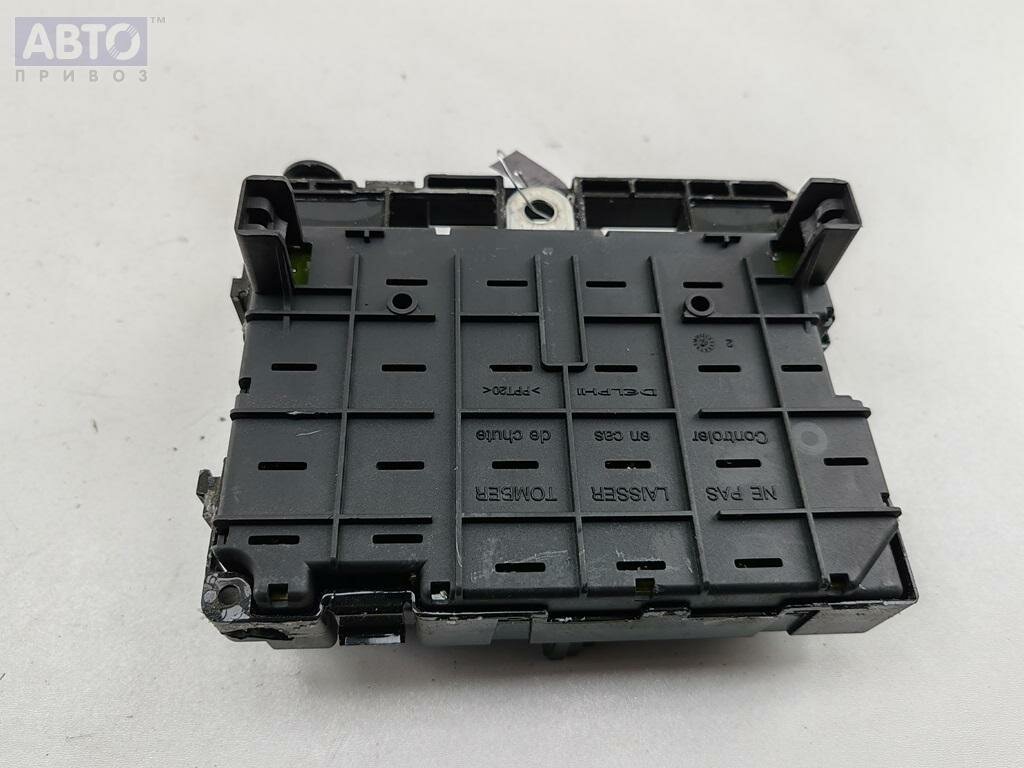 Блок предохранителей Peugeot 307