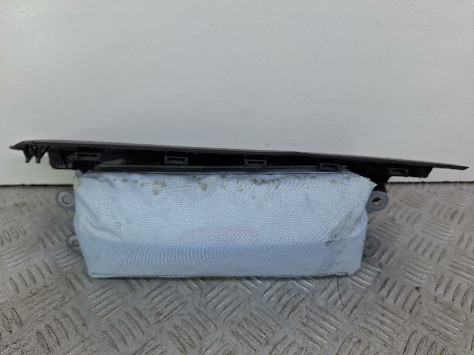 Подушка безопасности пассажира Ford Focus 1999 30004336H