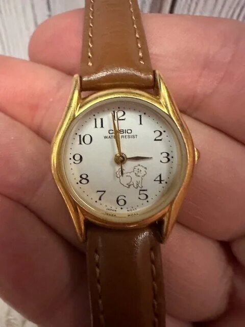 Наручные часы CASIO женские кварц винтажные отличные