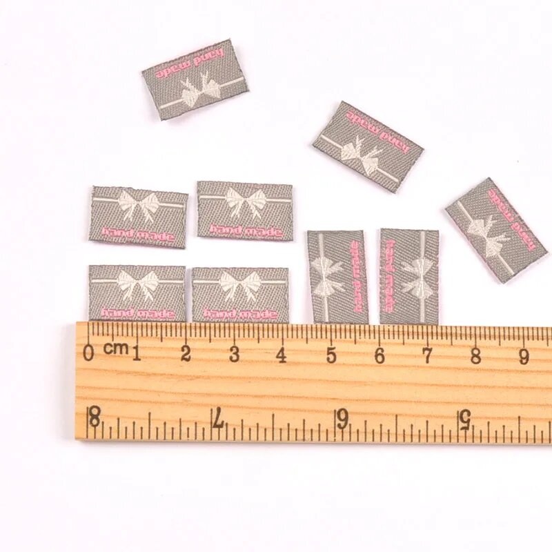 Этикетки тканевые бордовые 20x12mm для рукоделия