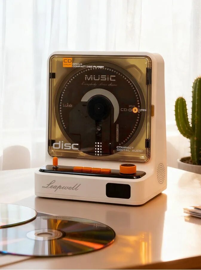 CD-проигрыватель, высококачественная стереосистема HiFi, многофункциональный двухсторонний Bluetooth-плеер с USB-накопителем.