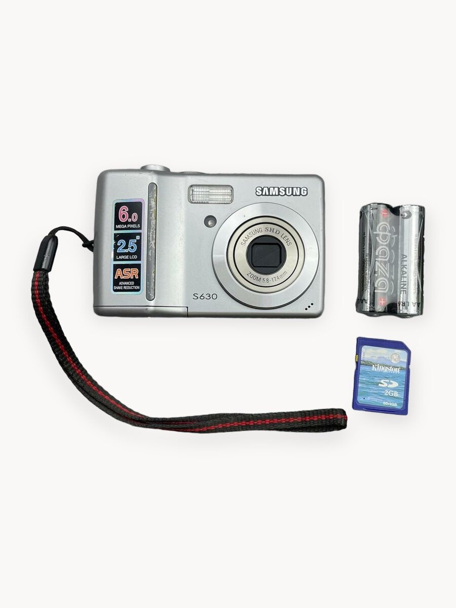 Цифровой компактный фотоаппарат Samsung S630, серебристый