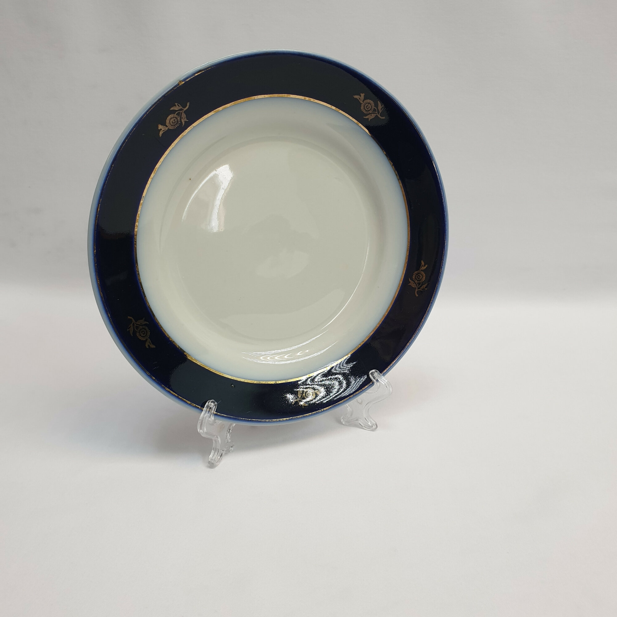 Винтажная столовая тарелка Пролетарий, фарфор кобальт золочение 20 см, СССР