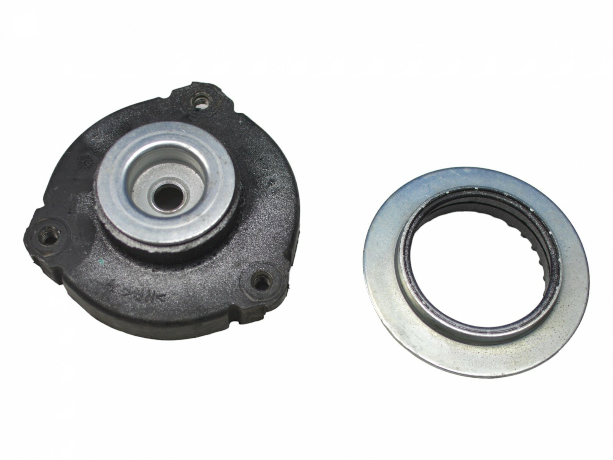 Опора амортизатора (с подушкой) Audi A2 / Volkswagen Polo / Skoda Roomster 06- / Seat Ibiza III-IV 99-09