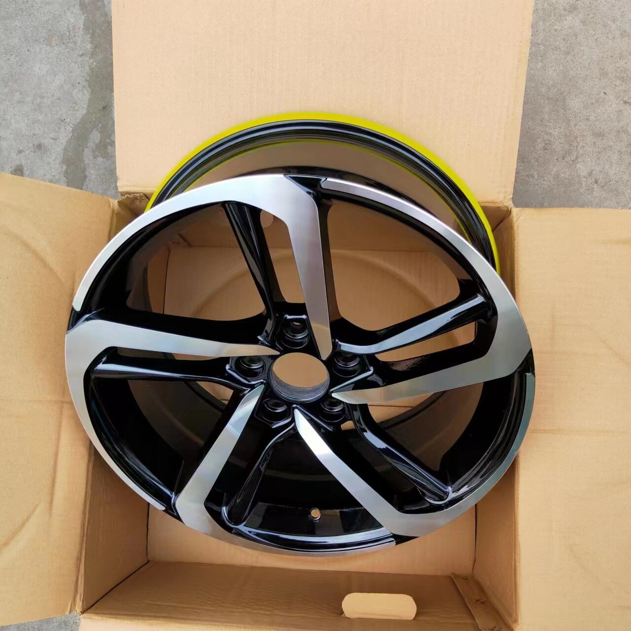 Диски литые 18 "Клинок", кованые, для Honda Accord/Civic/Inspire, замена колёсных