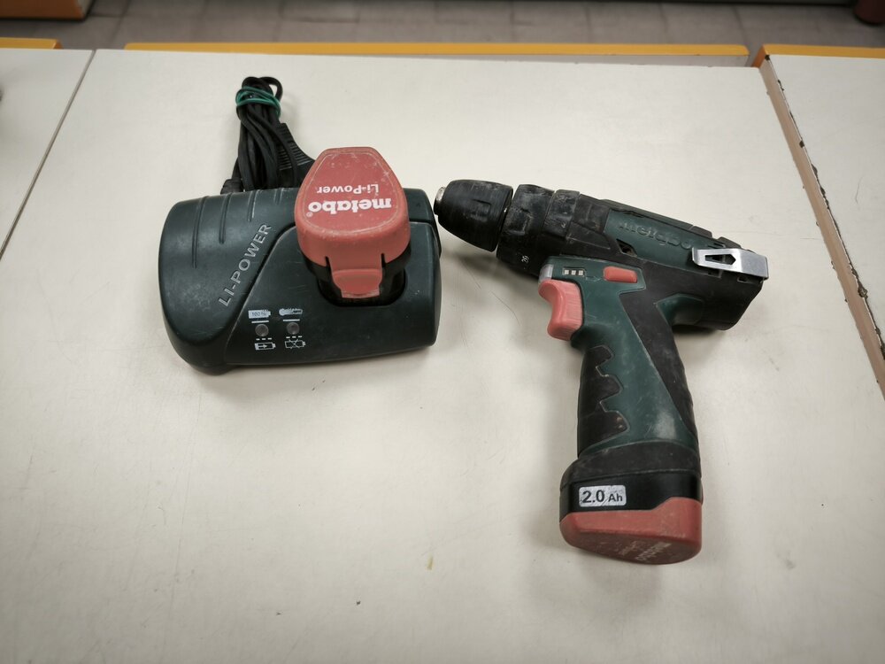 Дрель-шуруповерт Metabo Powermaxx BS Basic Set с набором оснастки аккум. патрон: быстрозажимной, уценка (Б/У)