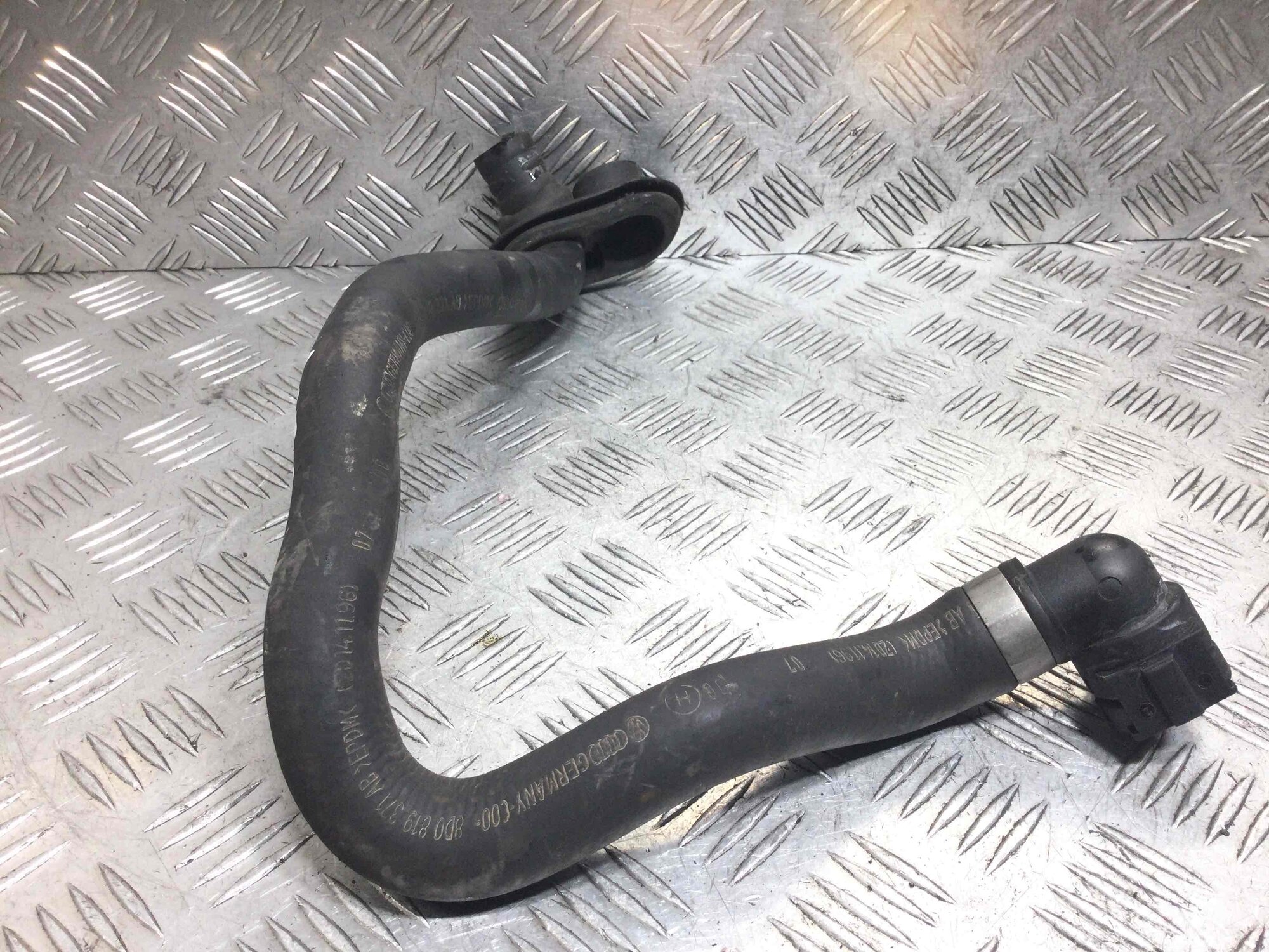 Б/У Патрубок отопителя (печки) Volkswagen Passat B5 (1996-2000) 1999 г.