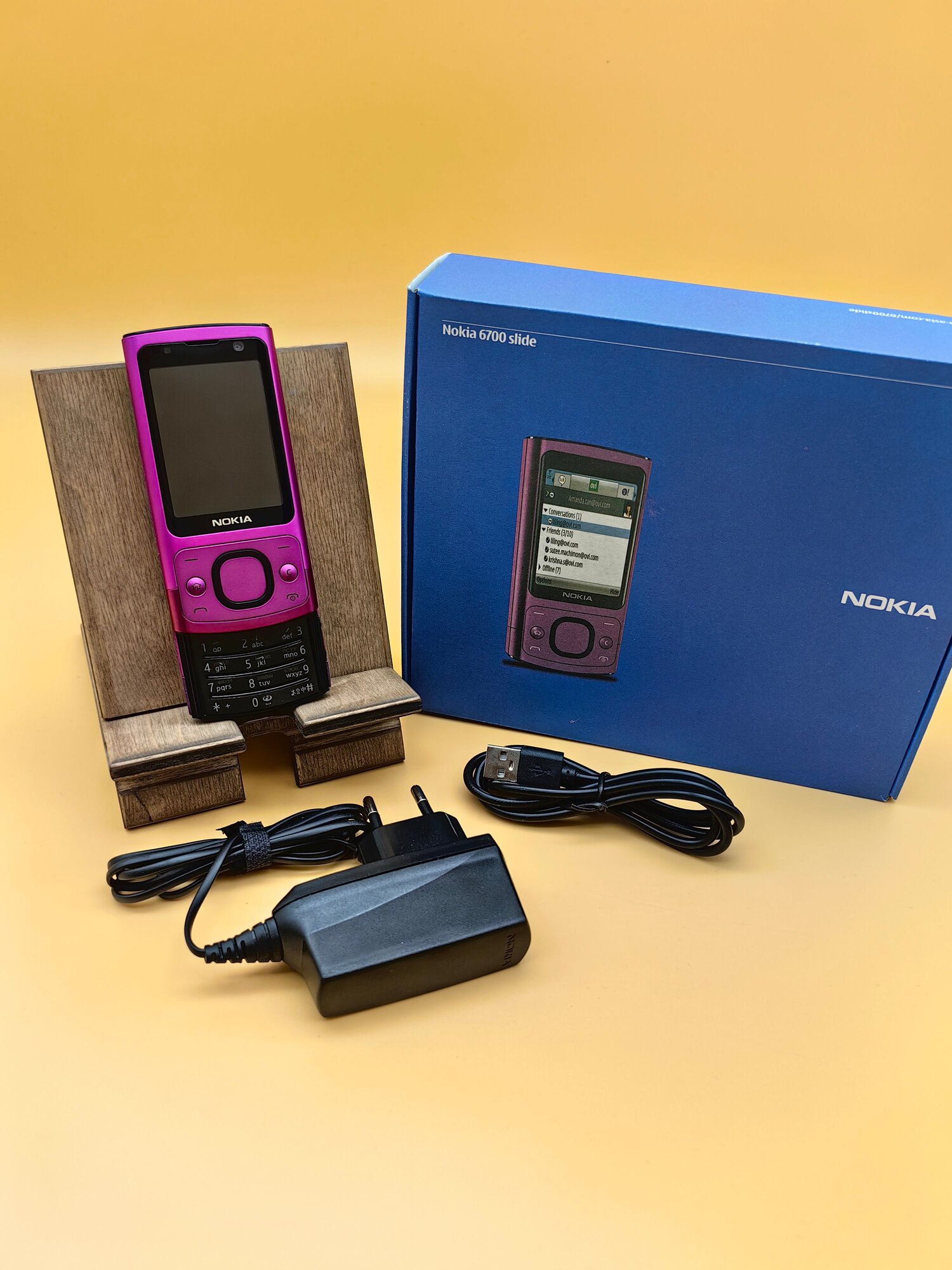 Мобильный кнопочный телефон слайдер Nokia 6700 Slide, Розовый