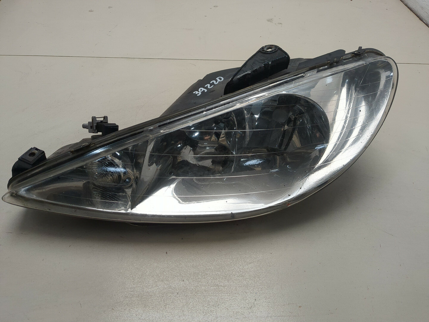 Фара (передняя) левая Peugeot 206 Б/У