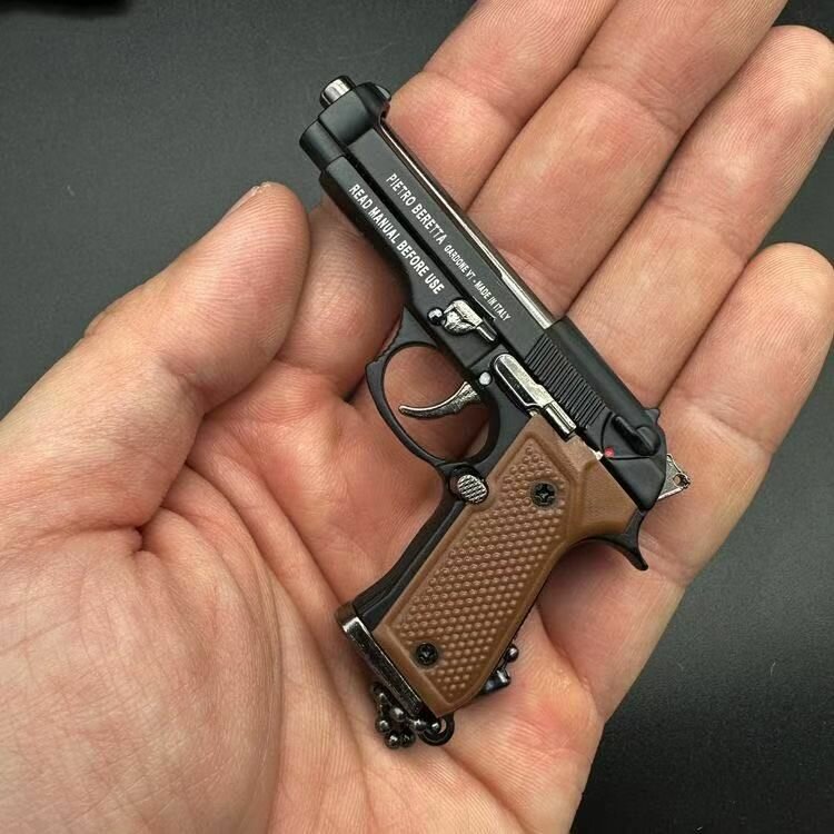 Брелок-пистолет Colt 1911 с 5 патронами разборная модель 1:3 с функцией выброса гильз