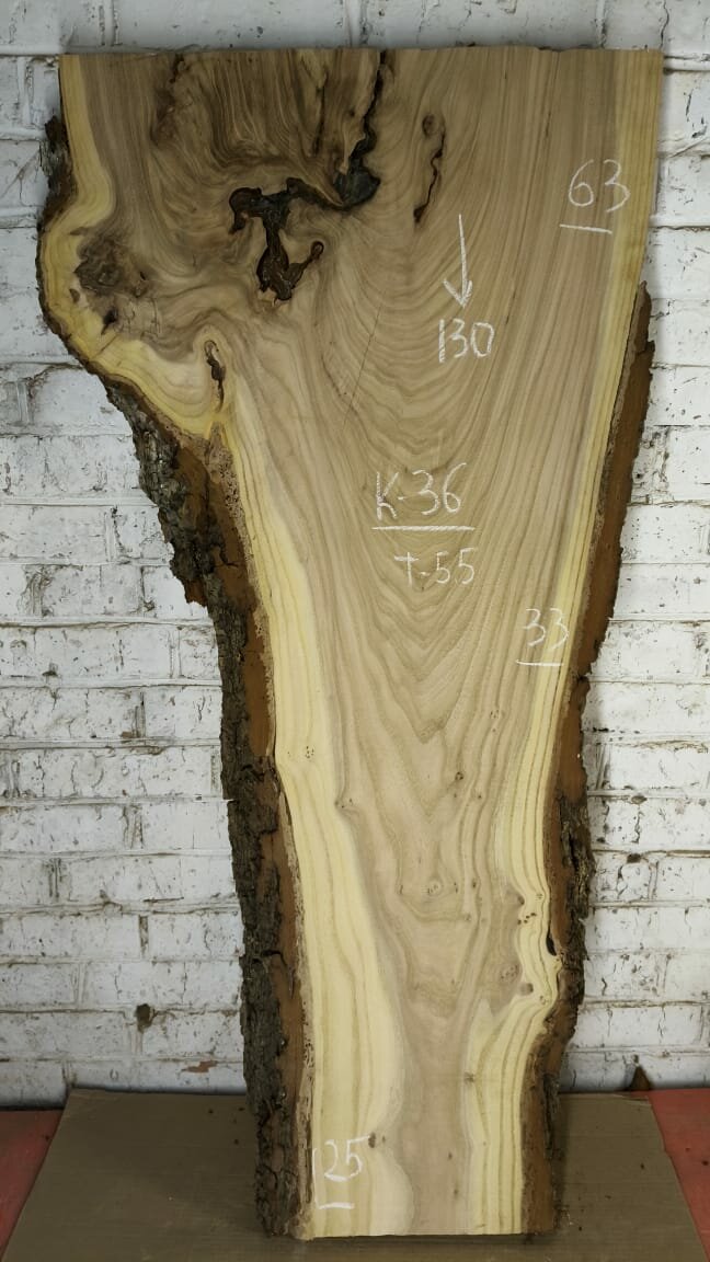 Слэб дерева Карагач К36, выровнен в плоскости, влажность 8-10%