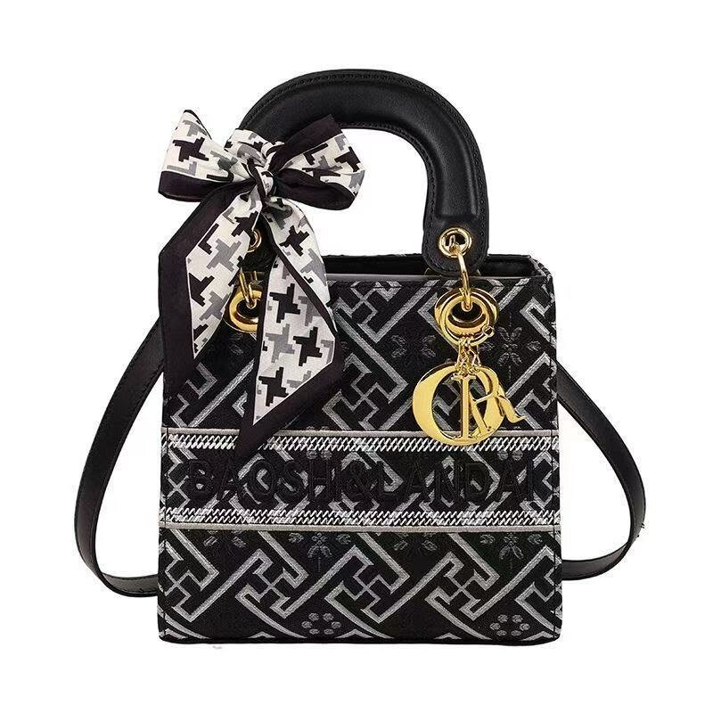 Французский стиль, сумка с вышивкой Chanel, сумка принцессы Дианы для женщин 2025 года, новая высококачественная сумка для поездок, изысканная сумка через плечо для интернет-знаменитостей