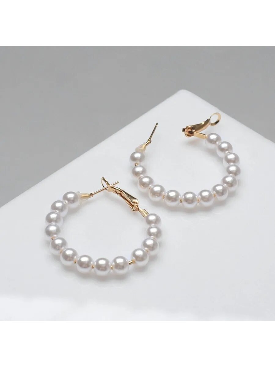 Комплект бижутерии, пластик