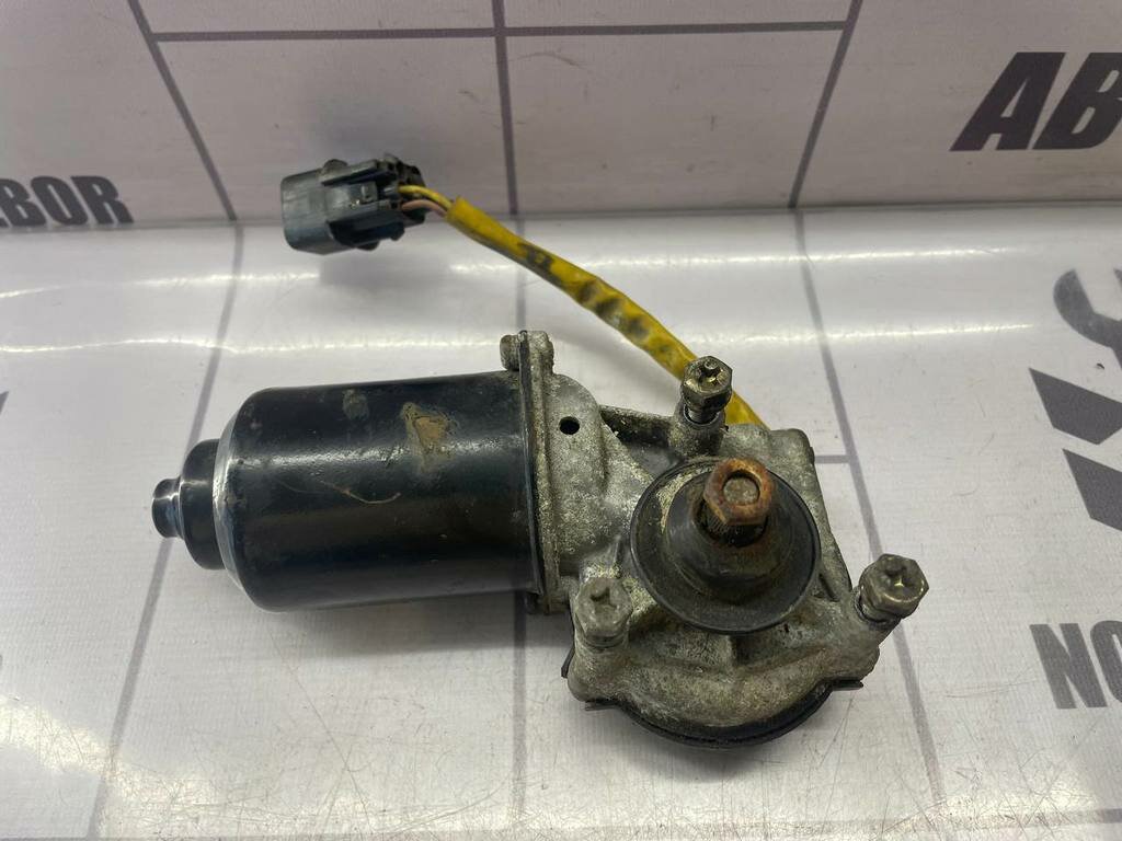 Моторчик стеклоочистителя передний Hyundai Elantra 3 00-05