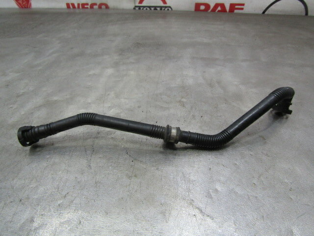 Трубка вентиляции картерных газов двигателя D2066 MAN TGA, TGS, TGX