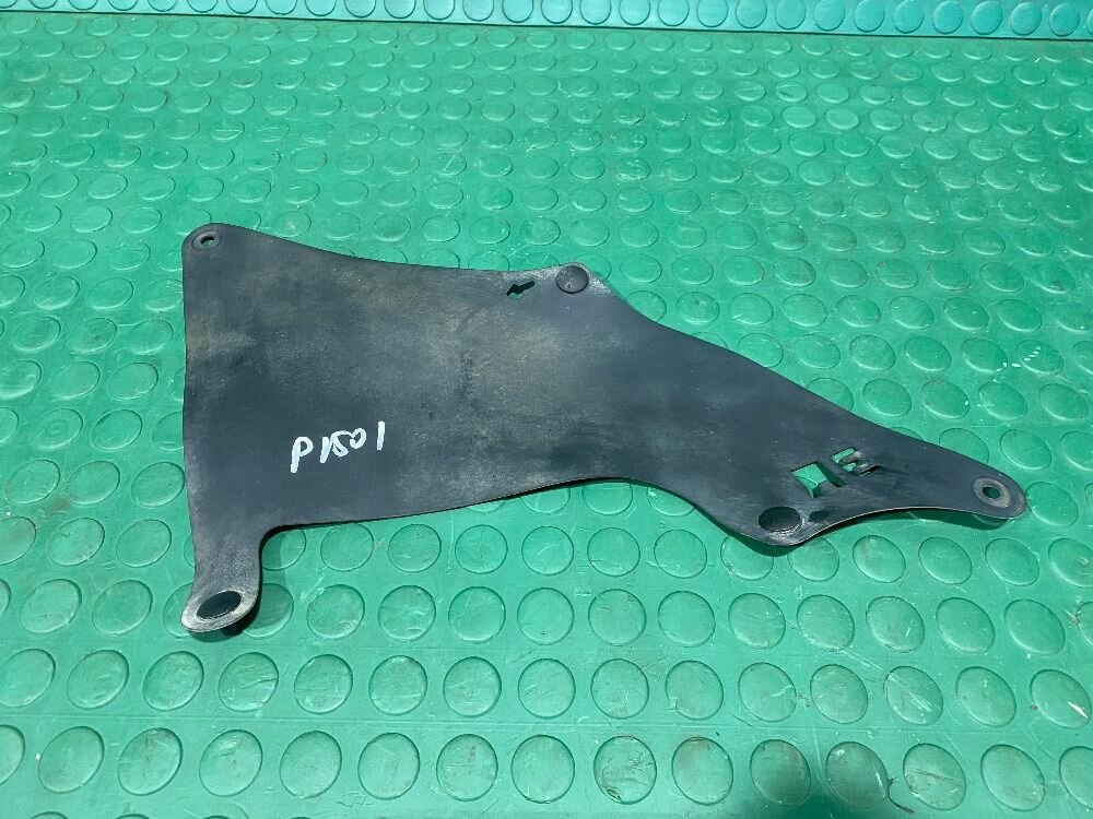 Пыльник двигателя боковой Toyota Land Cruiser Prado 150 рестайлинг (2013—2017) 5388560030