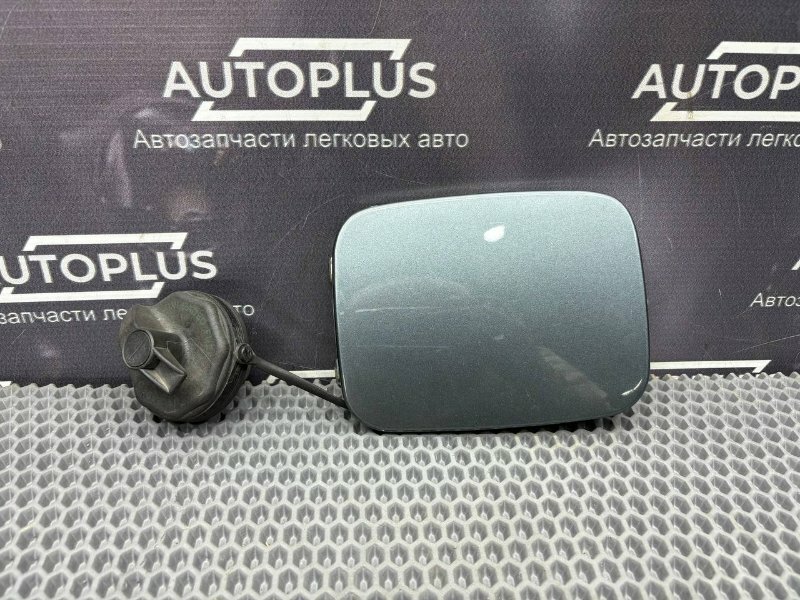 Лючок бензобака