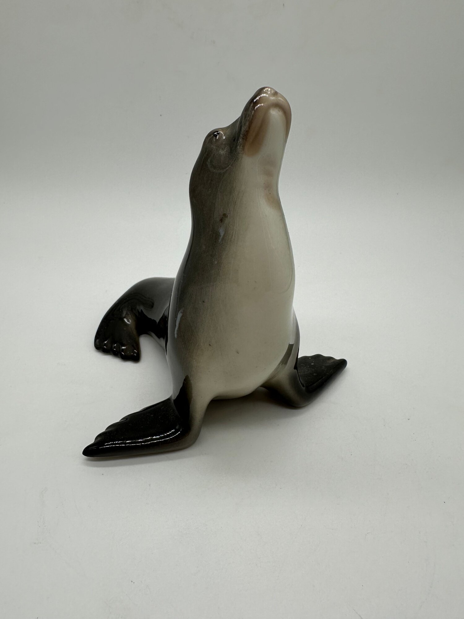 Статуэтка Тюлень Фарфор Лфз 60 годы винтажная редкая