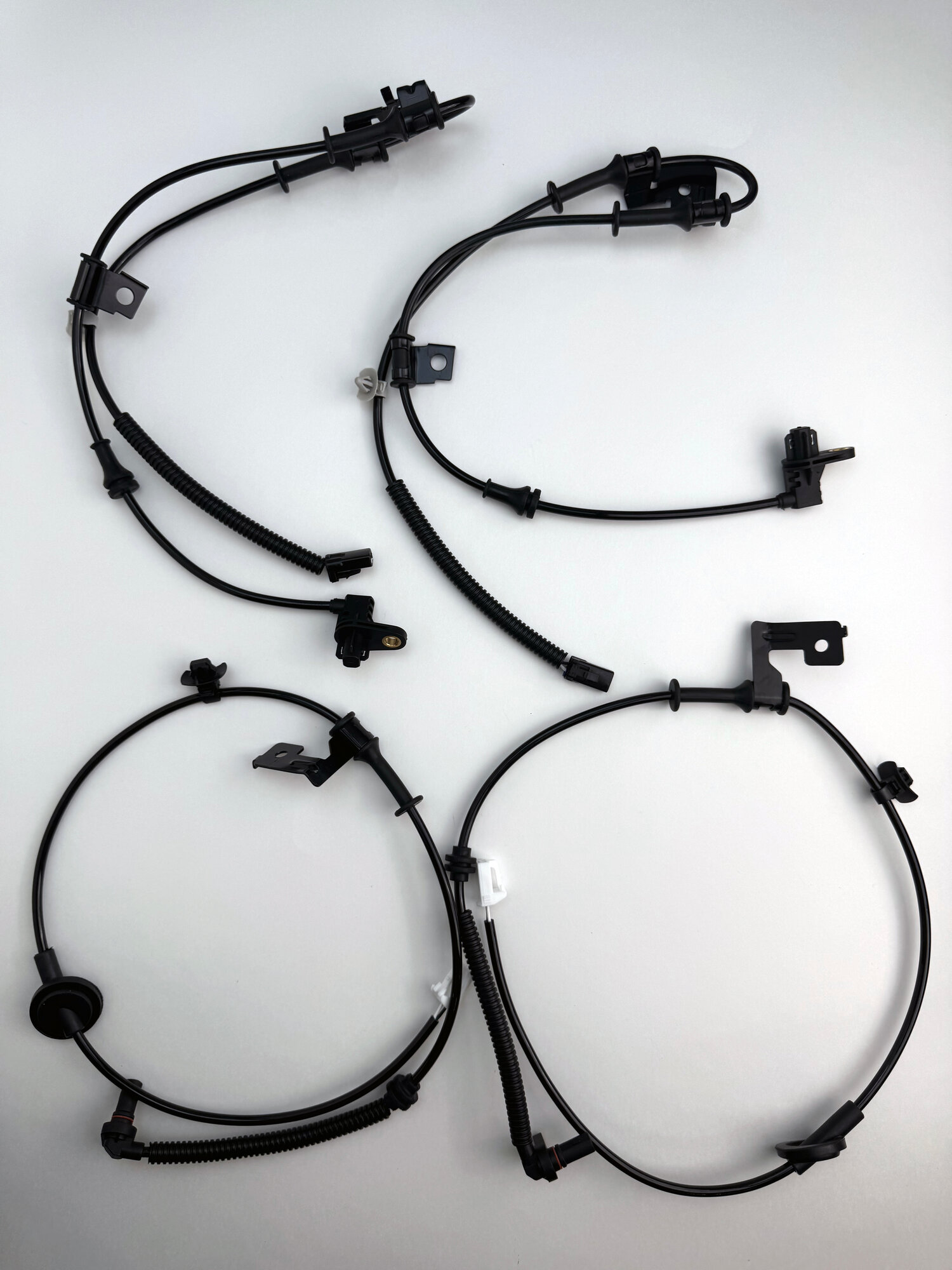 Комплект всех датчиков ABS для Kia Rio 3 2011-2017 и Hyundai Solaris 2010-2017. Передний правый - 956711r000. Задний правый - 956811r000. Передний левый - 956701R000. Задний левый - 956801r000.