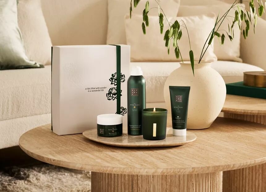 Rituals Набор косметики (гель для душа, крем для тела, скраб для тела, ароматическая свеча) The Ritual of Jing Gift Set M