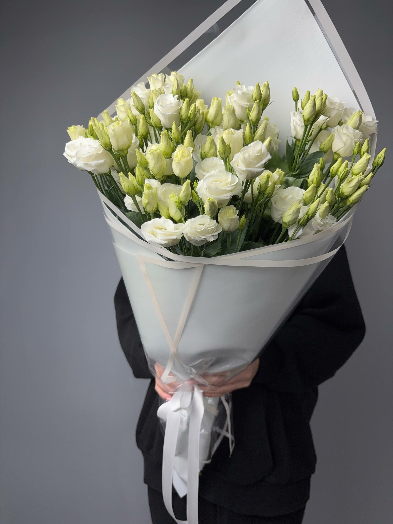 Жемчужная россыпь: 10 белых эустом Алиса – FRESH FLORA купить свежие цветы с доставкой