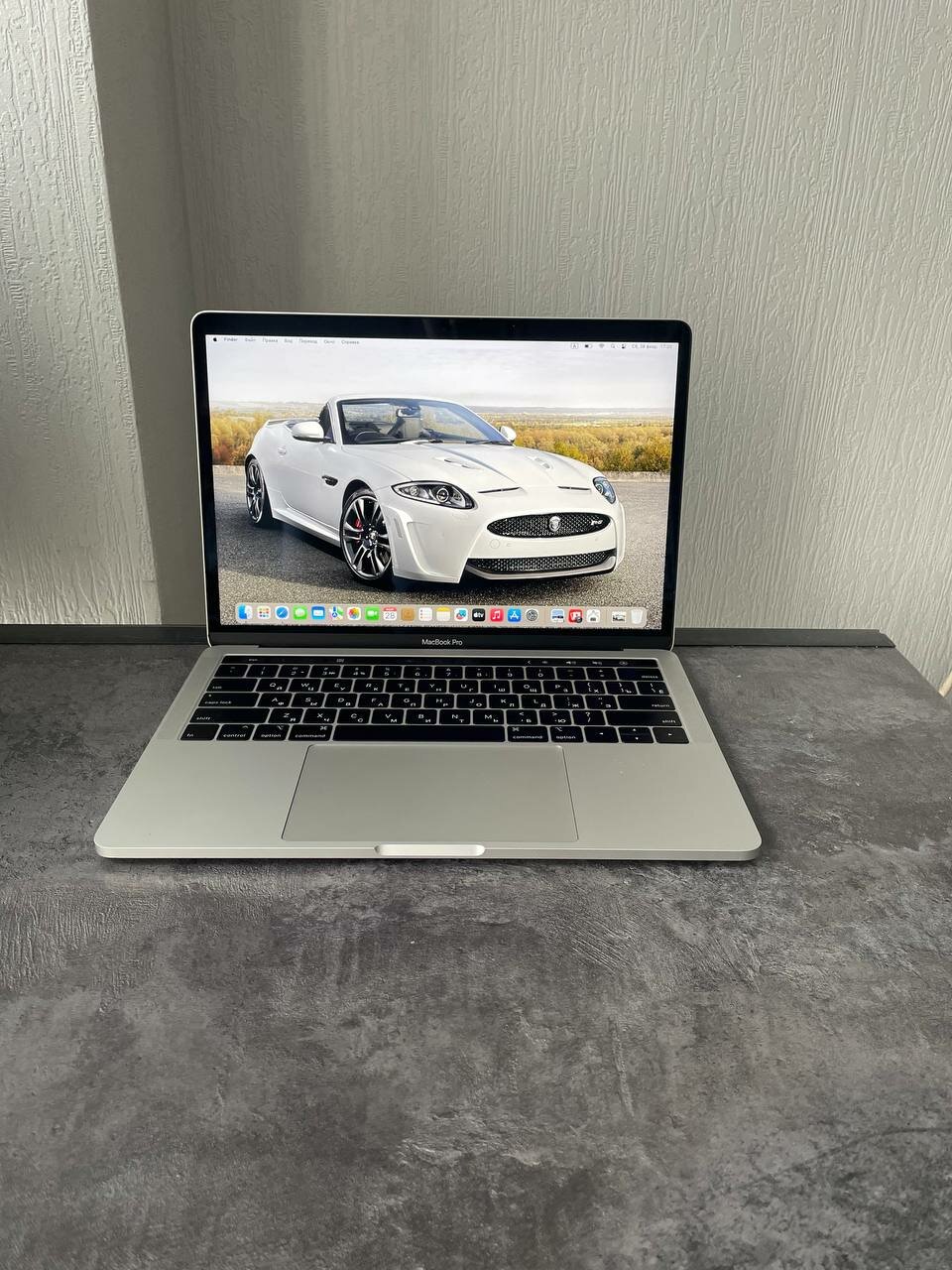 13.3" Ноутбук Apple MacBook Pro 13 2019 2560x1600, Intel Core i5 1.4 ГГц, RAM 8 ГБ, SSD 256 ГБ, Intel Iris Plus Graphics 645, macOS
