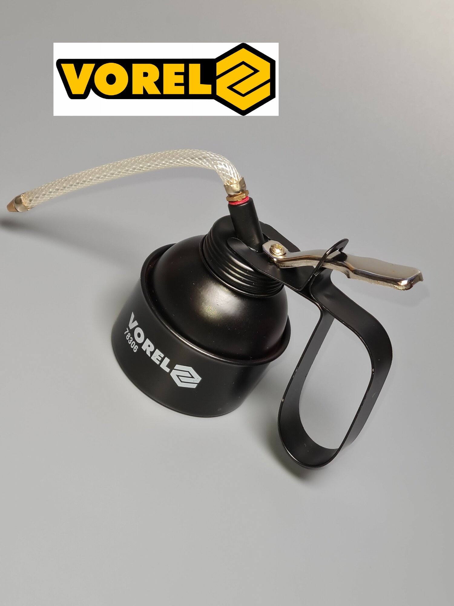 Маслёнка VOREL 200 мл с гибким шлангом (профессиональная), 78306