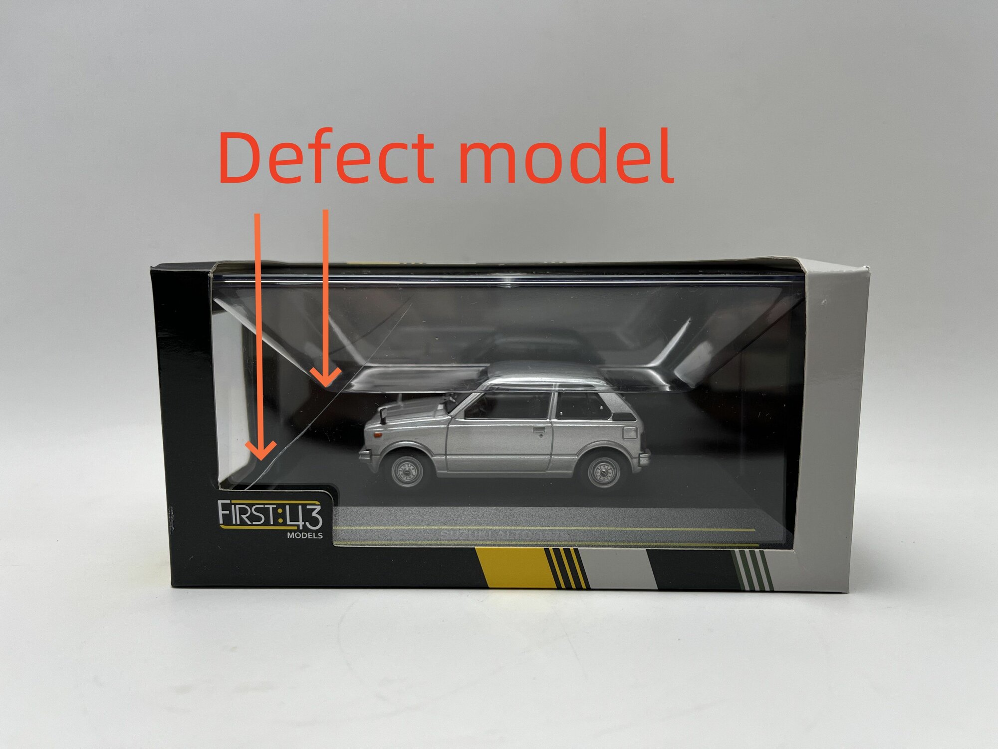 Первая коллекционная модель автомобиля Suzuki Alto 1979 года в масштабе 1:43, изготовленная из литого под давлением металла