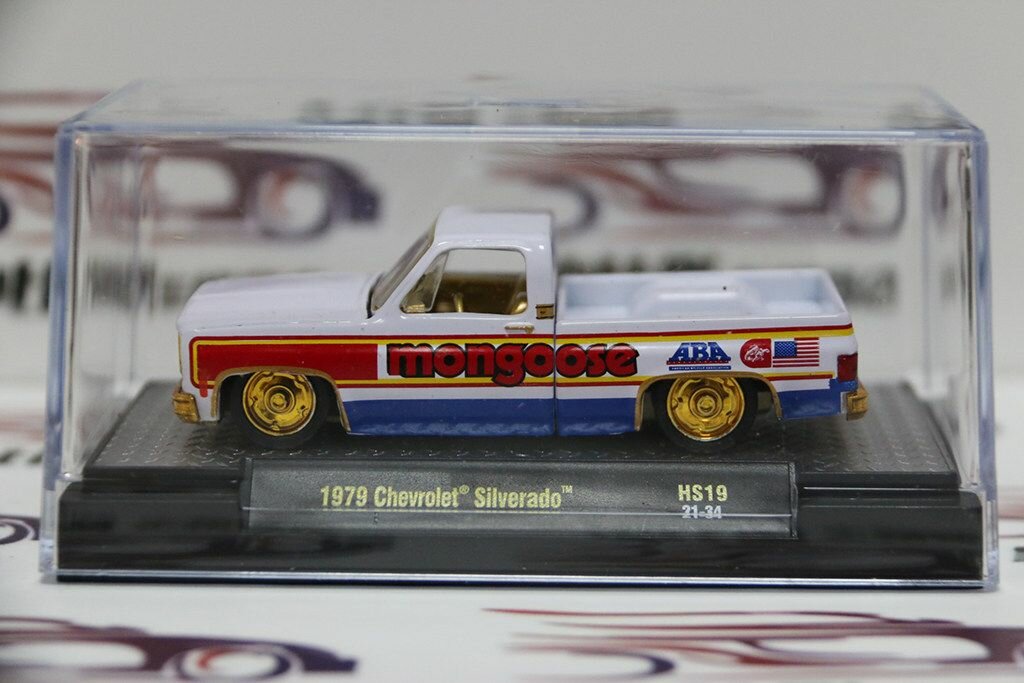 M2 Machines 1:64, литой автомобиль, модель машинки(1979 Chevrolet silverado)