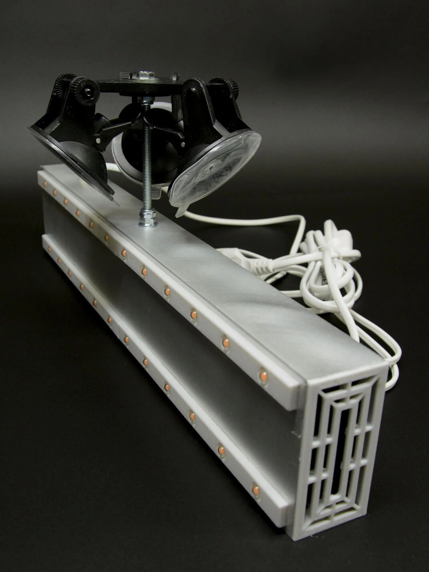 72Вт "Мирзам" Оконный фито светильник на мощной трёх точечной присоске от Агрономия XXI век