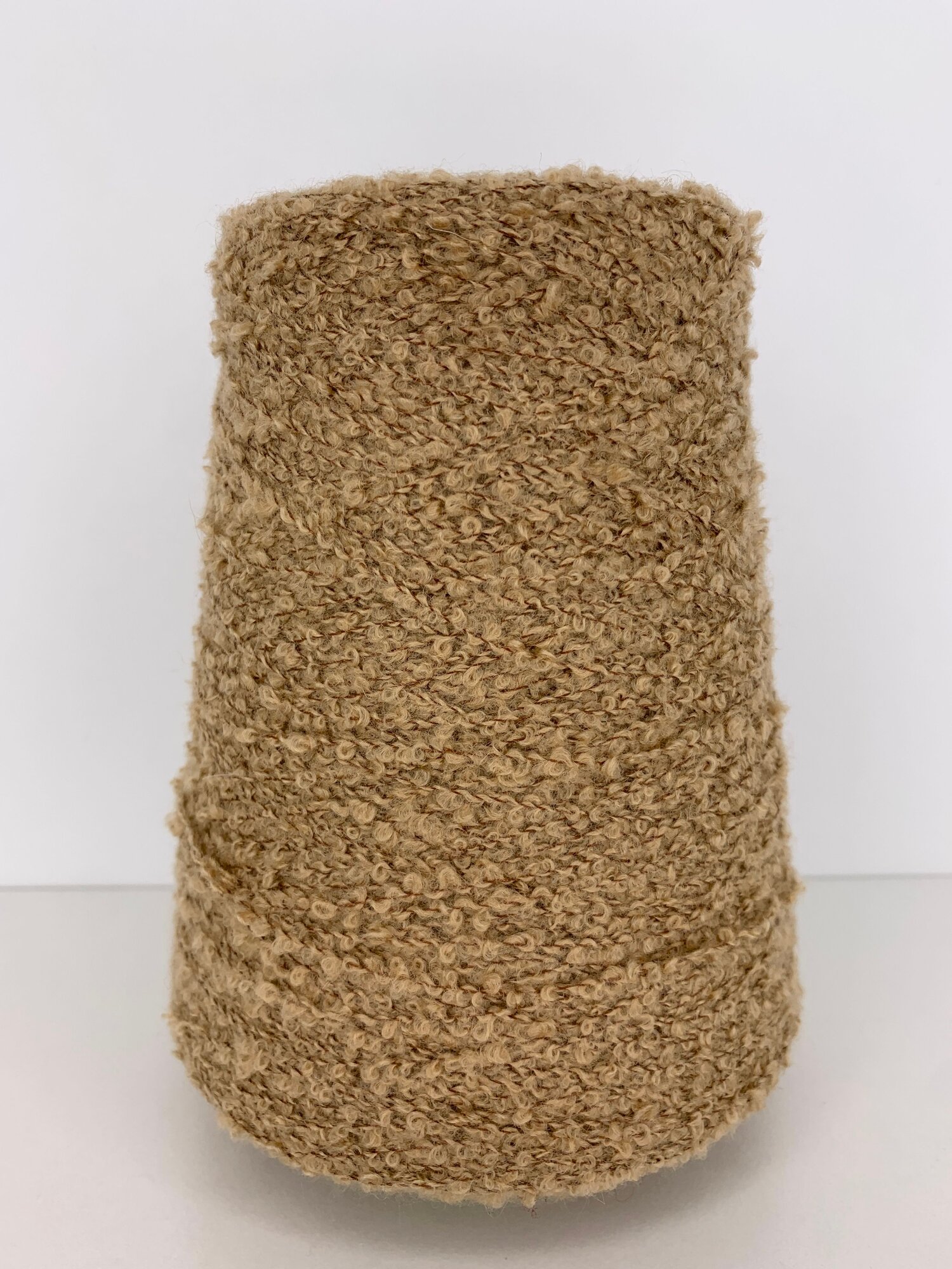 SHIRAZ BOUCLE - Ri.Go; 85% пух верблюжонок, 13% п/а, 2% эластан; 450м/100гр; col. 191116, цвет: песочный; вес: 250гр. italyyarn