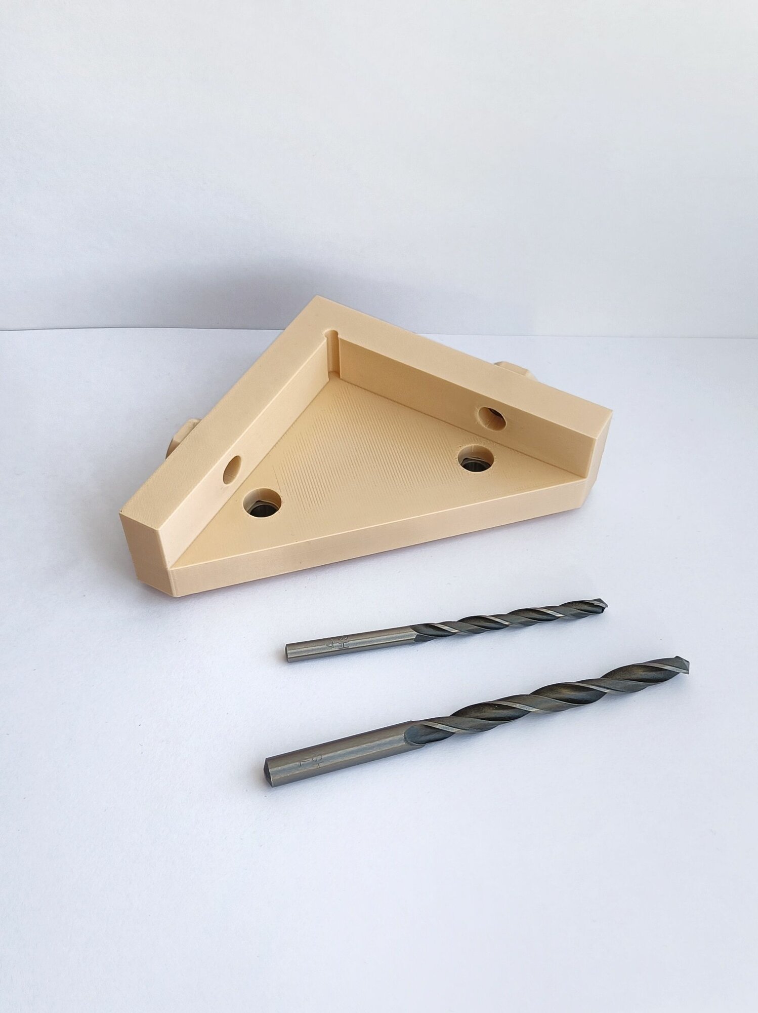 Шаблон (кондуктор) мебельный для сверления отверстий под конфирмат 5 50 мм 3D-печатный, PETG