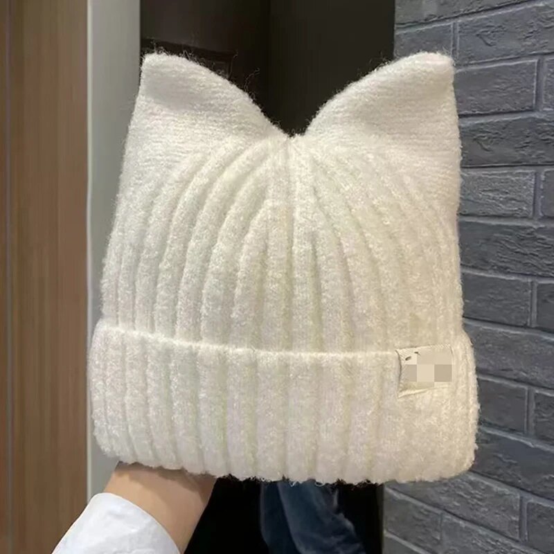 Шапка для женщин