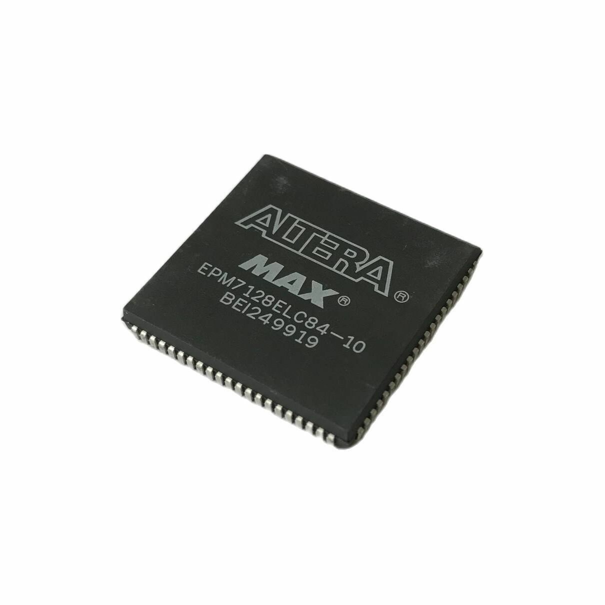 1 шт EPM7128ELC84-10 EPM7128 Микросхема программируемая логическая Altera