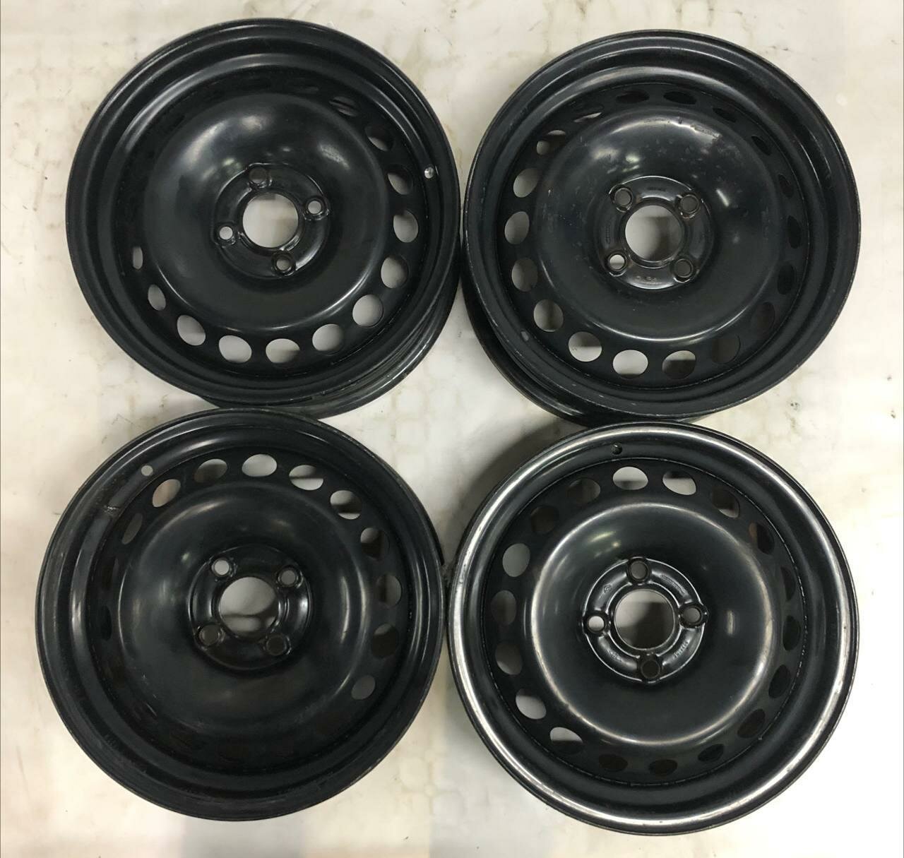 Колесные диски Штампованные 15x6 PCD 4x100 D60.1 ET40 (оригинал)